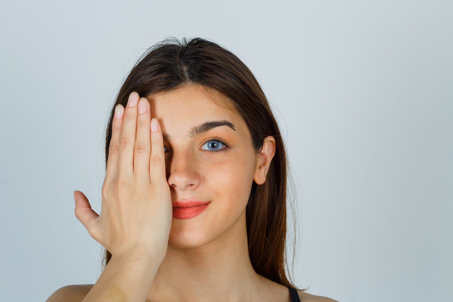 Lente ICL para miopía ※ La experiencia de Carla con Oftálica